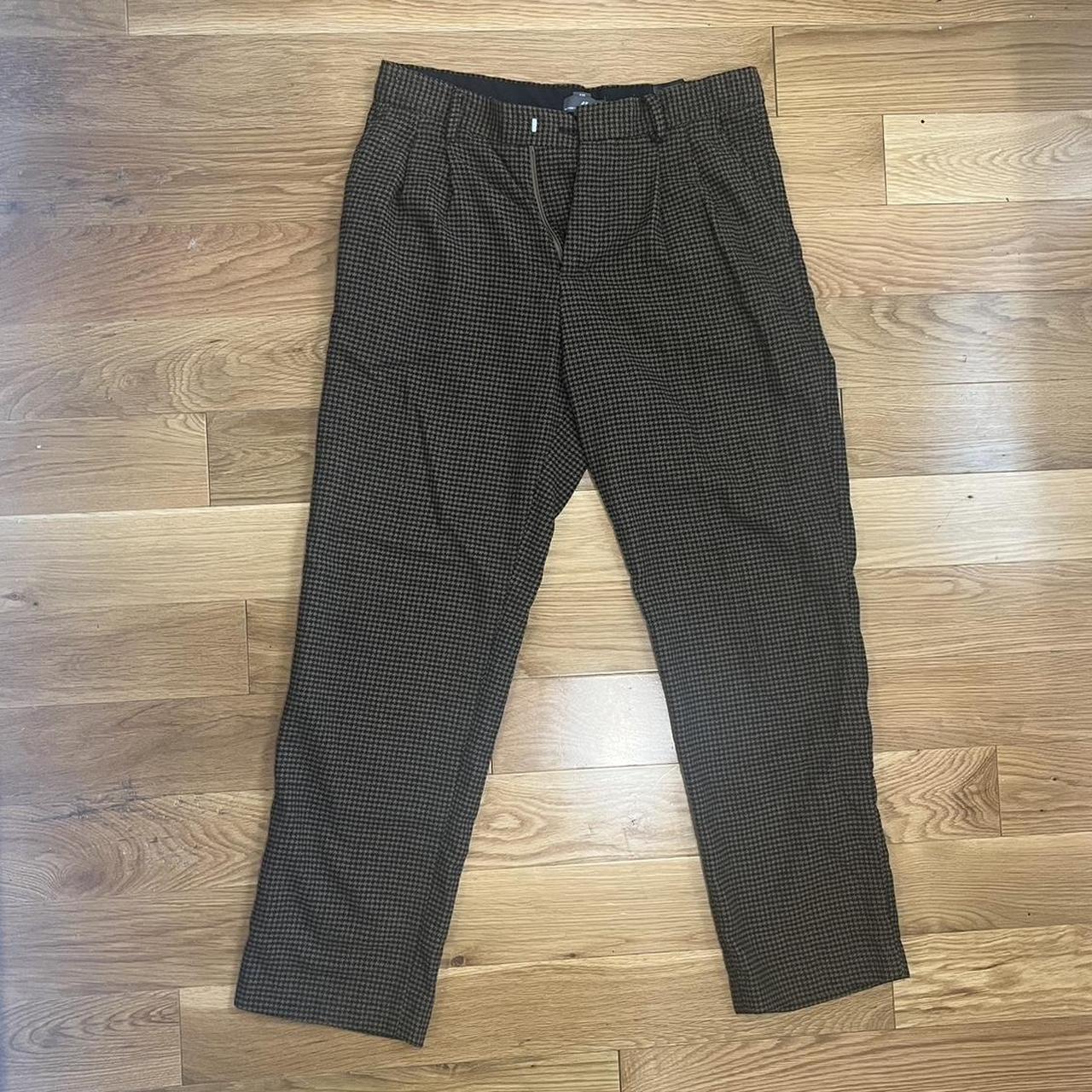 H and M plaid pants - pretty warm Size 30” but more... - Depop