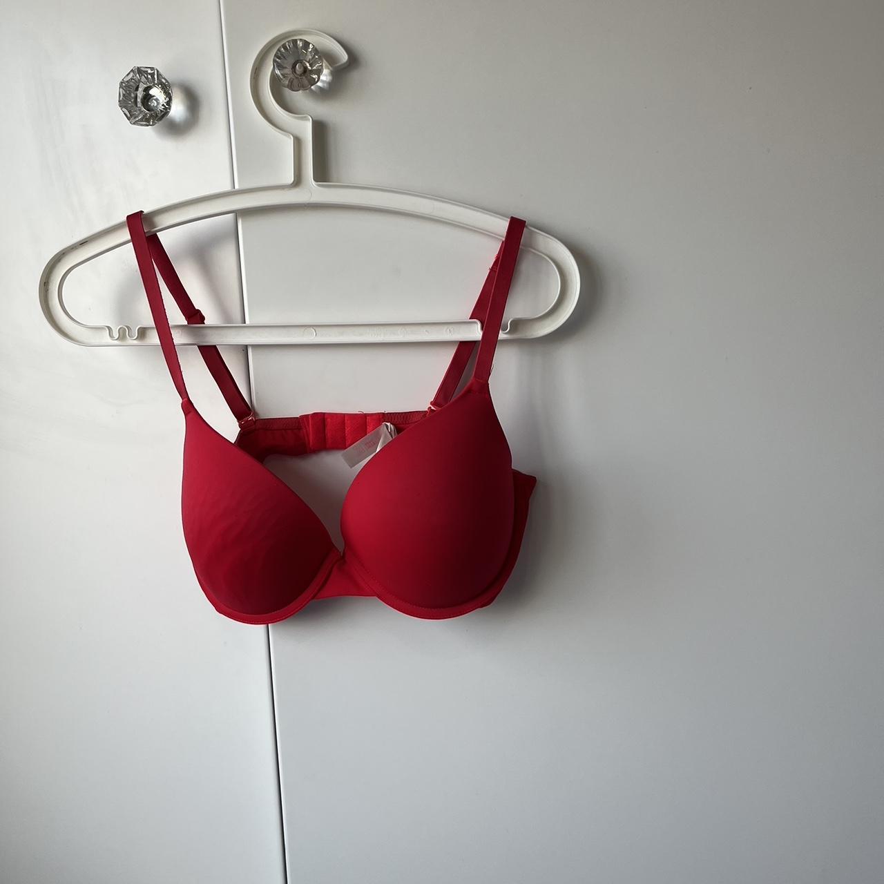 Red push up Victoria secret bra Worn a handful... - Depop