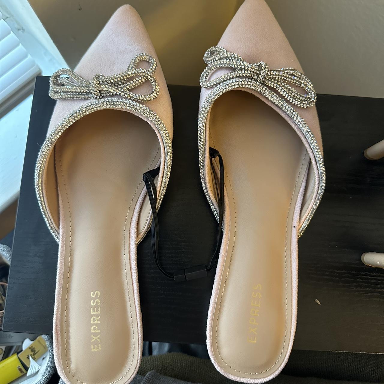 Express Women's Sandals | Depop