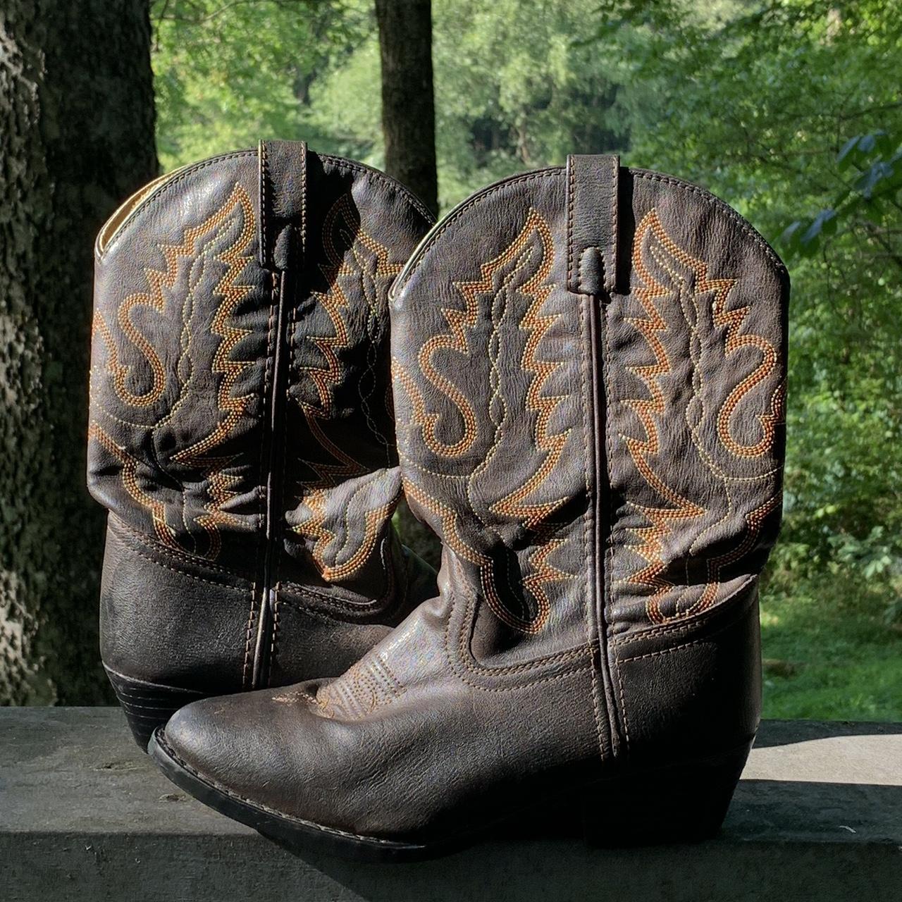 Rodeo Roper cute Cowboy boots. Fit a women’s size... - Depop