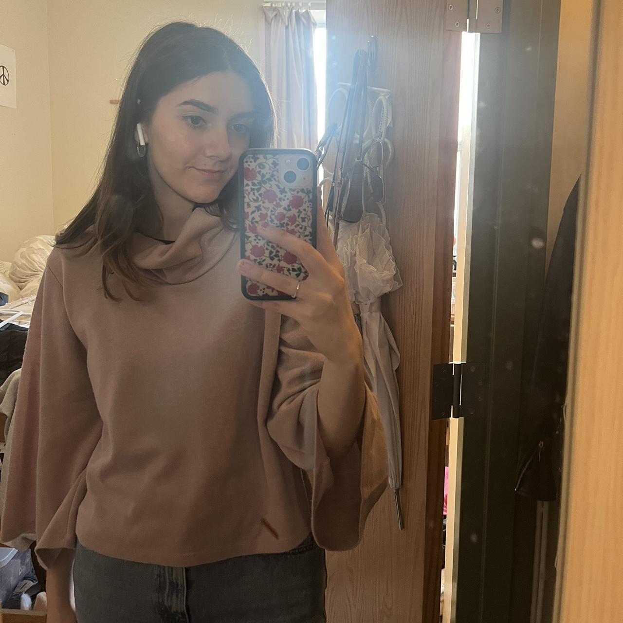 Leith Women's Pink Jumper | Depop