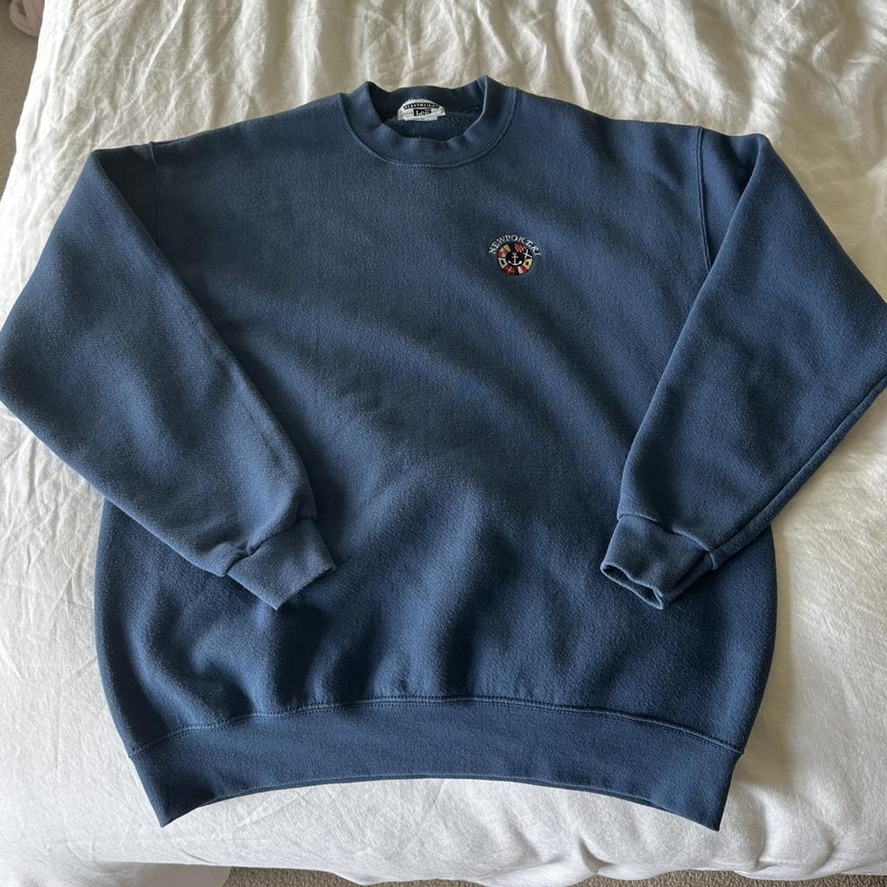 Lee “heavyweight” crewneck! It’s in good condition... - Depop
