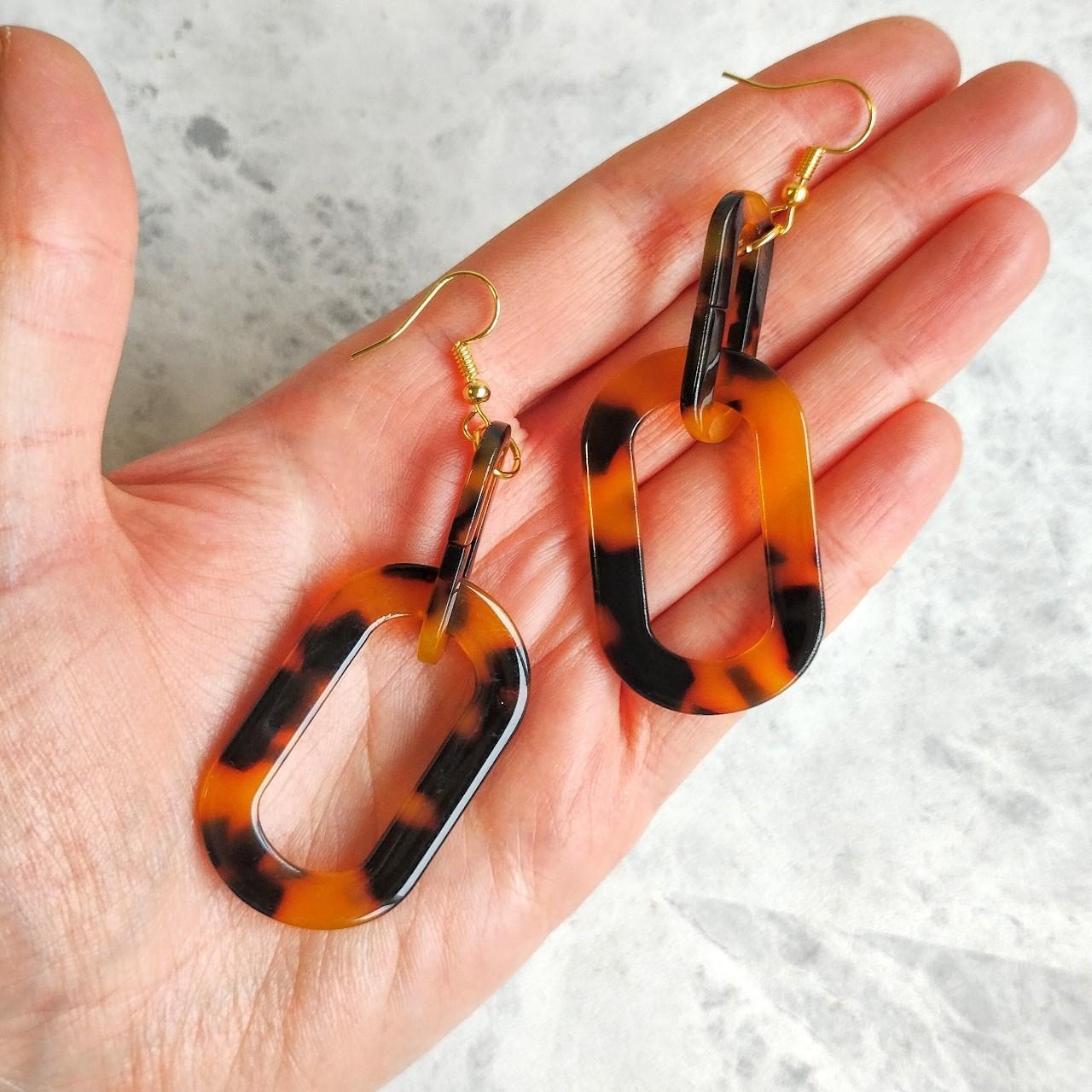 SASSY TORTOISESHELL RETRO ACRYLIC HOOK EARRINGS ️... - Depop