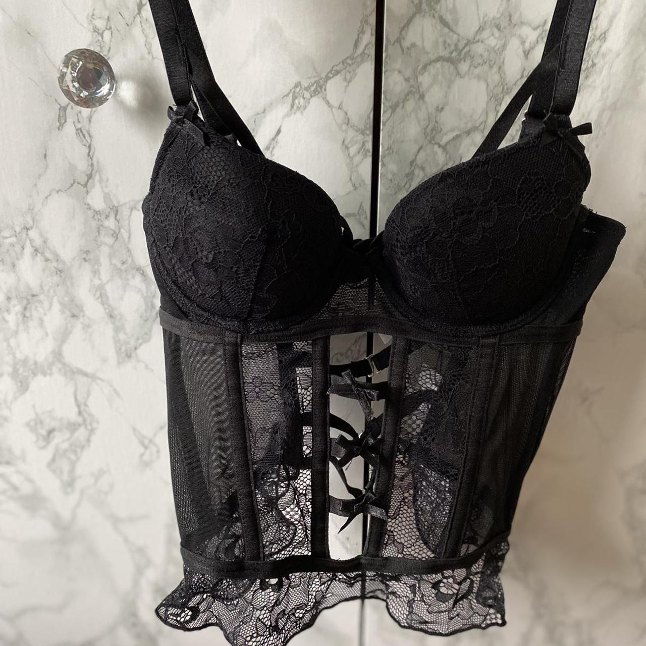 Boohoo Women's Black Bra | Depop