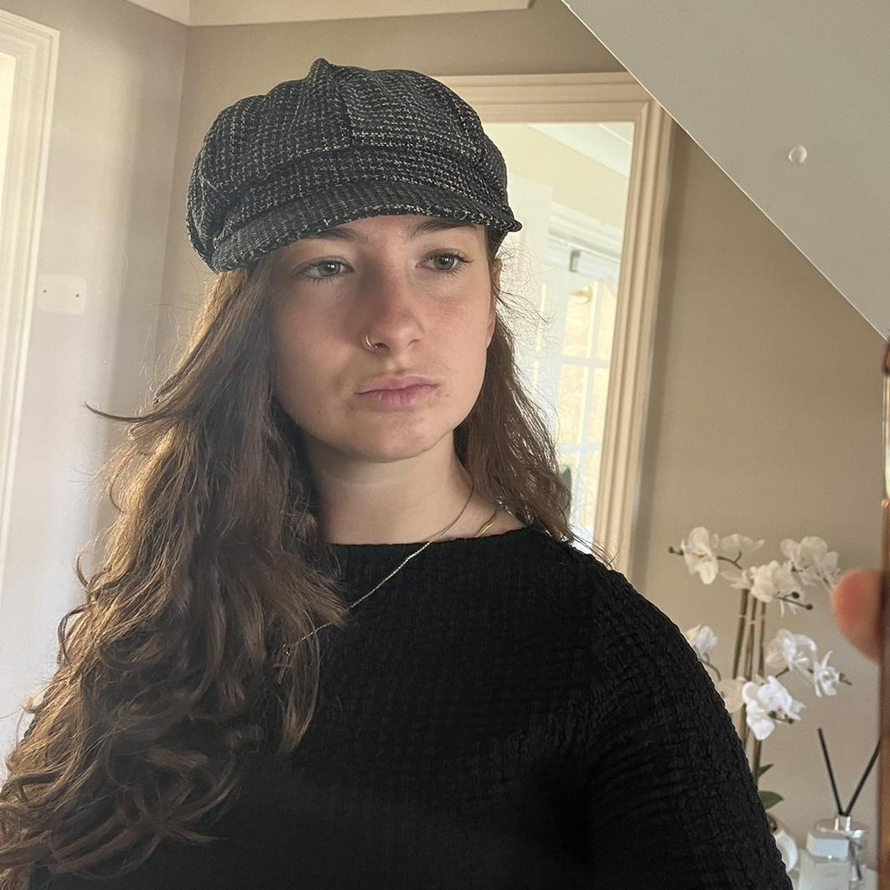 Copper and black wool cap | Depop