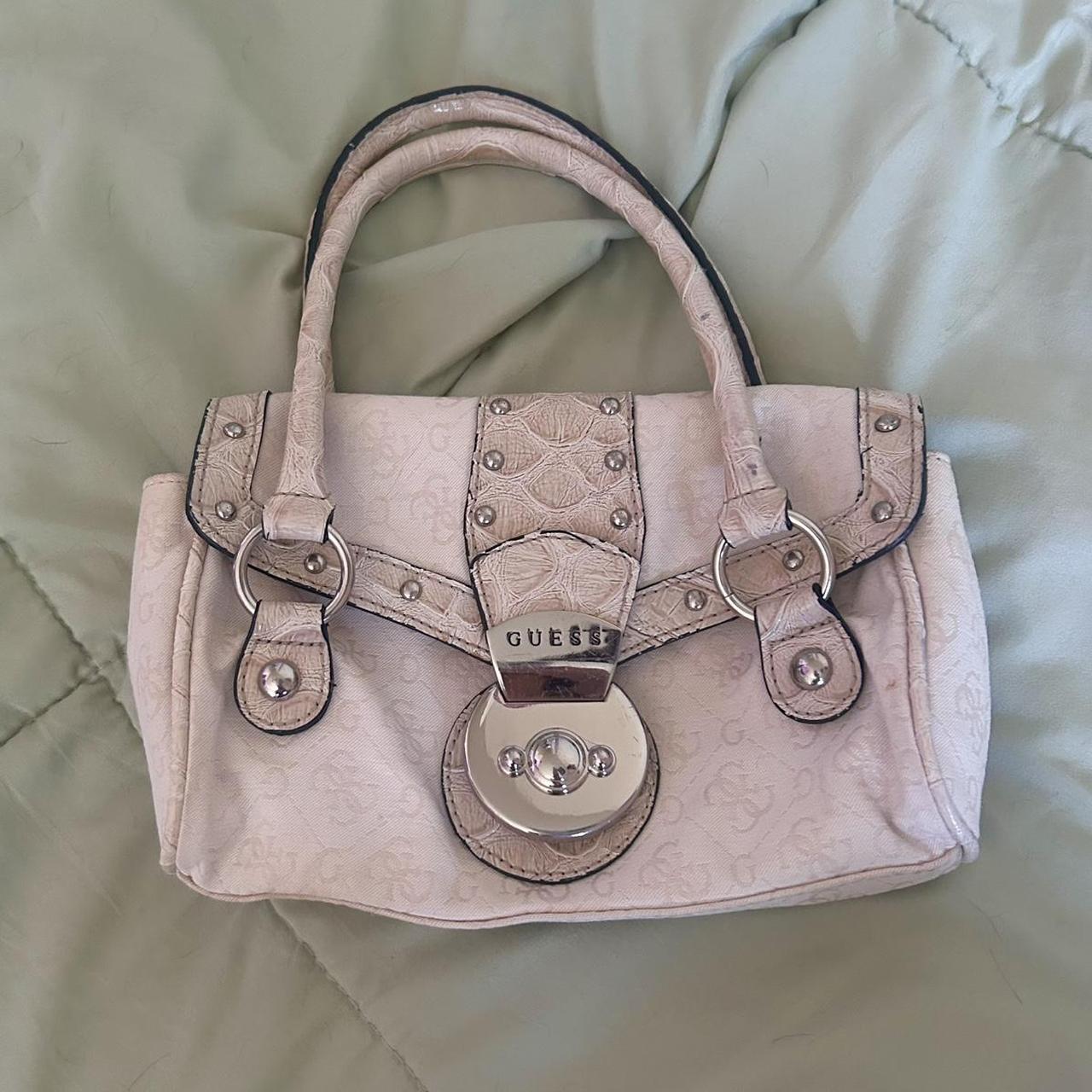 Guess mini bag 🎀 cutest off white mini bag about 5... | Depop