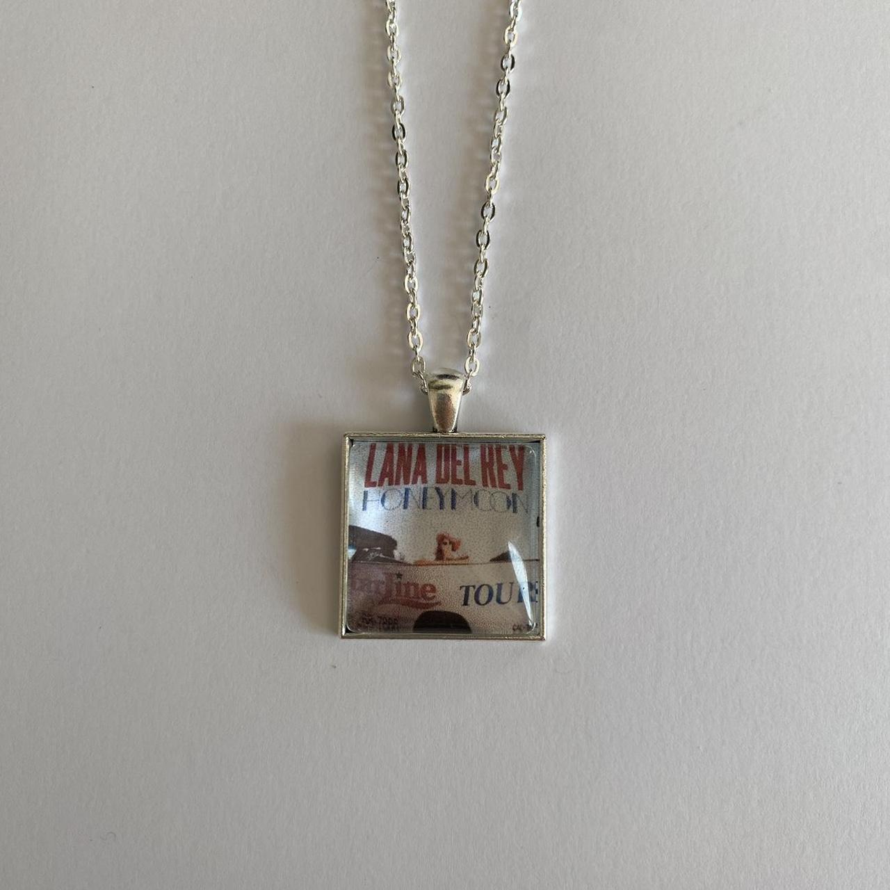 lana del rey honeymoon pendant necklace