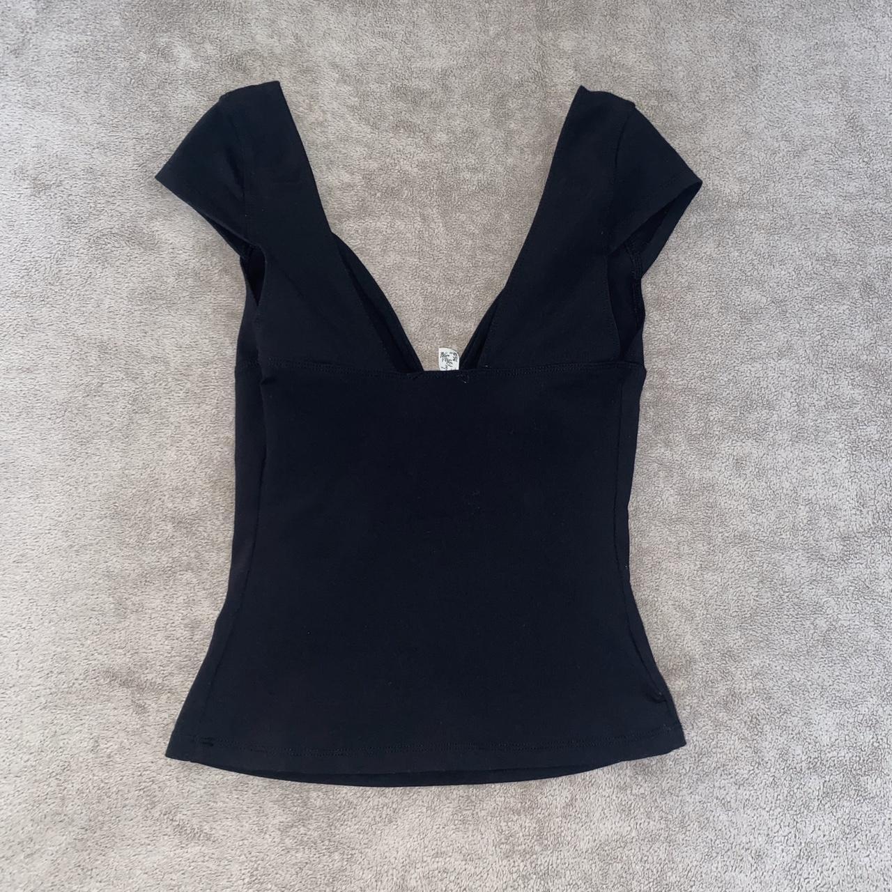 Sexy free people v cut top in black, only worn twice... - Depop