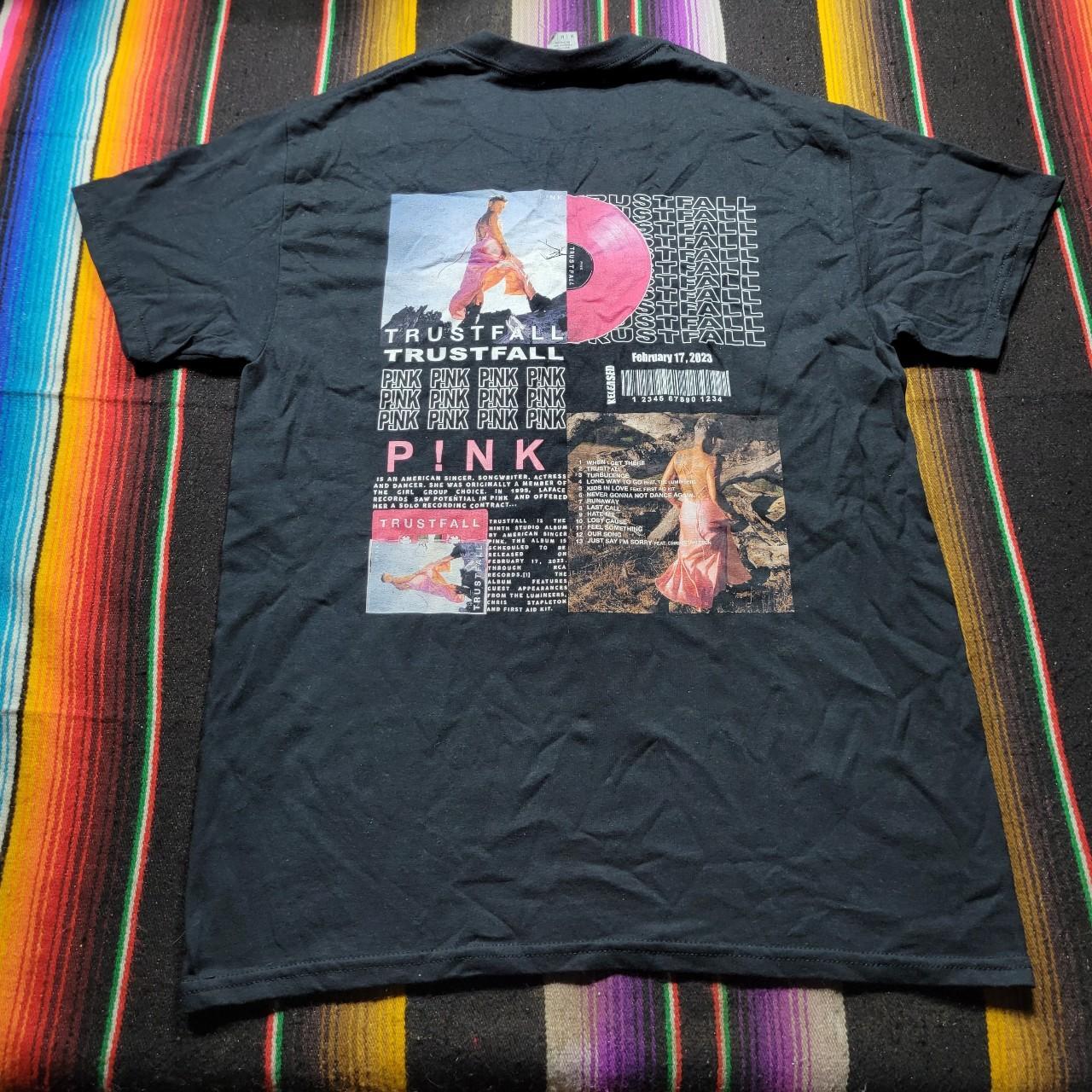 Pink P!nk Tour T-Shirt Size Medium 19x28 #R5 - Depop