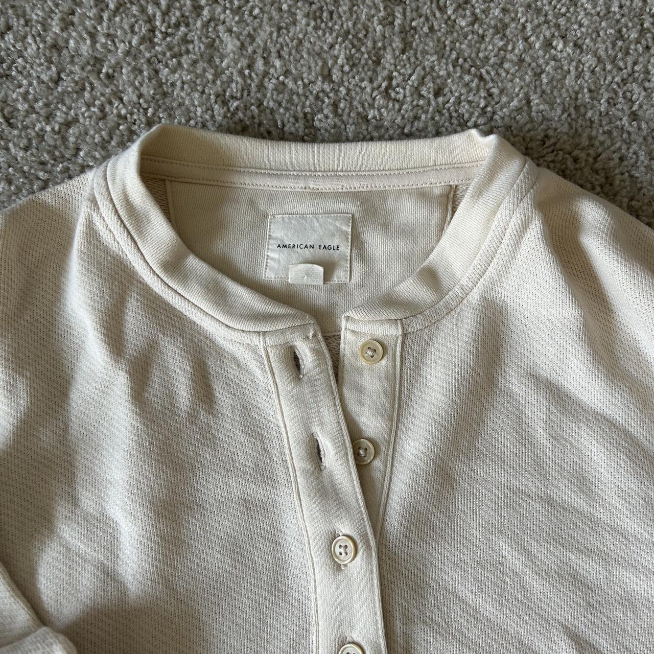 American Eagle Women's Cream and White T-shirt | Depop