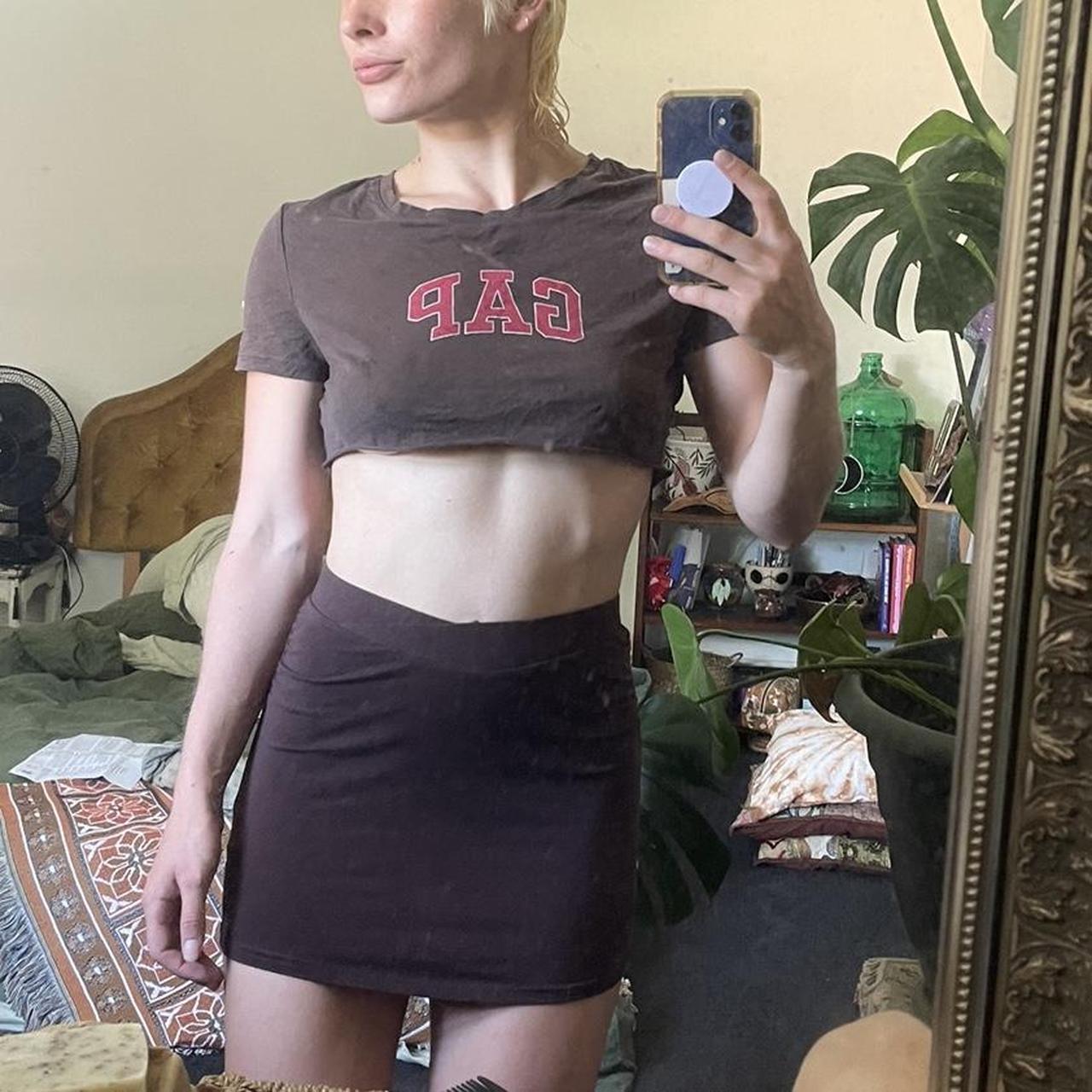 GAP Crop top Size 6-8 $20 + shipping - Depop