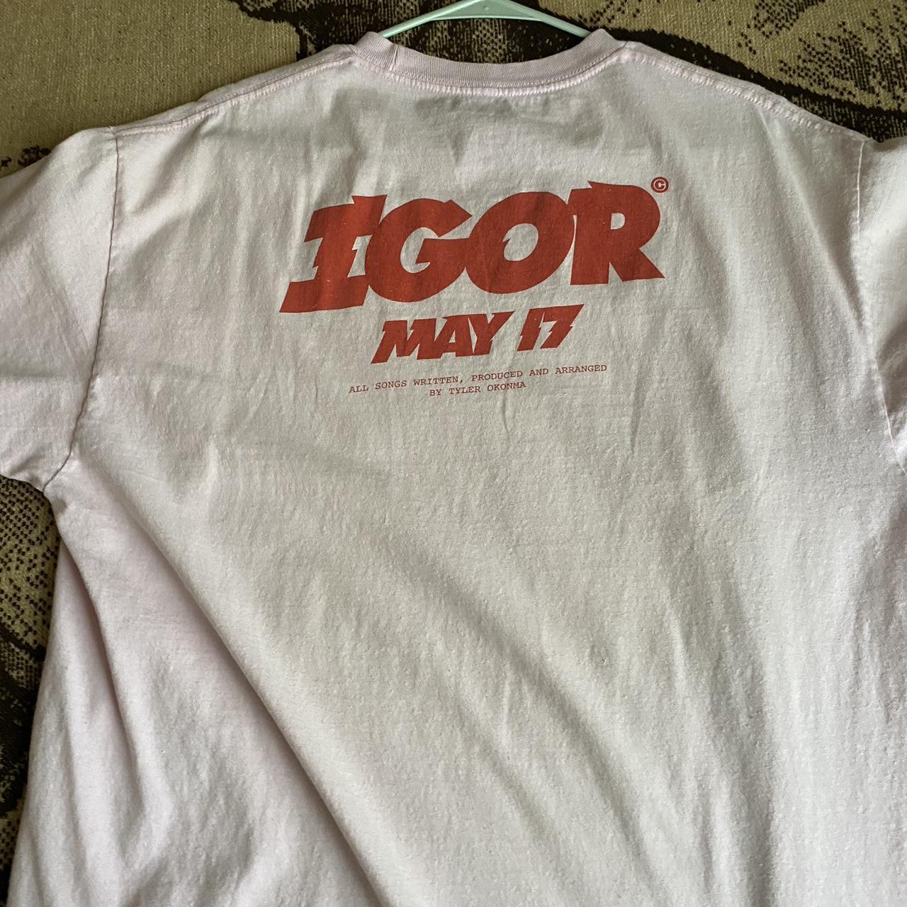 Golf Igor tour tee does have small holes in front... - Depop