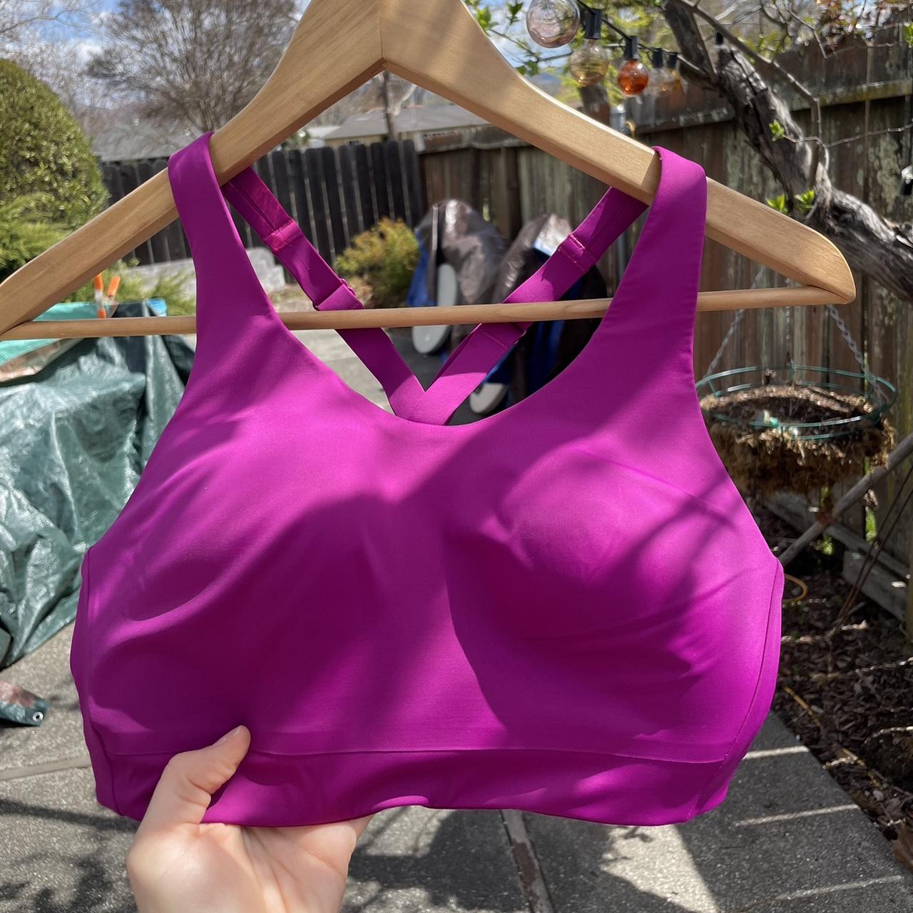 Athleta Sports Bra!! High intensity workout... - Depop