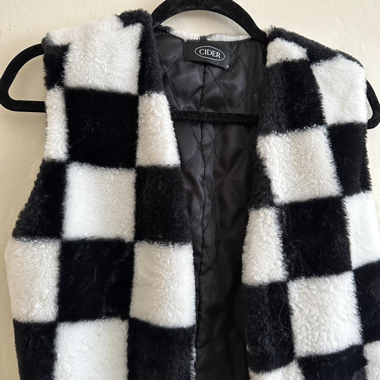 Checker vest 🪩 - free shipping! - Depop