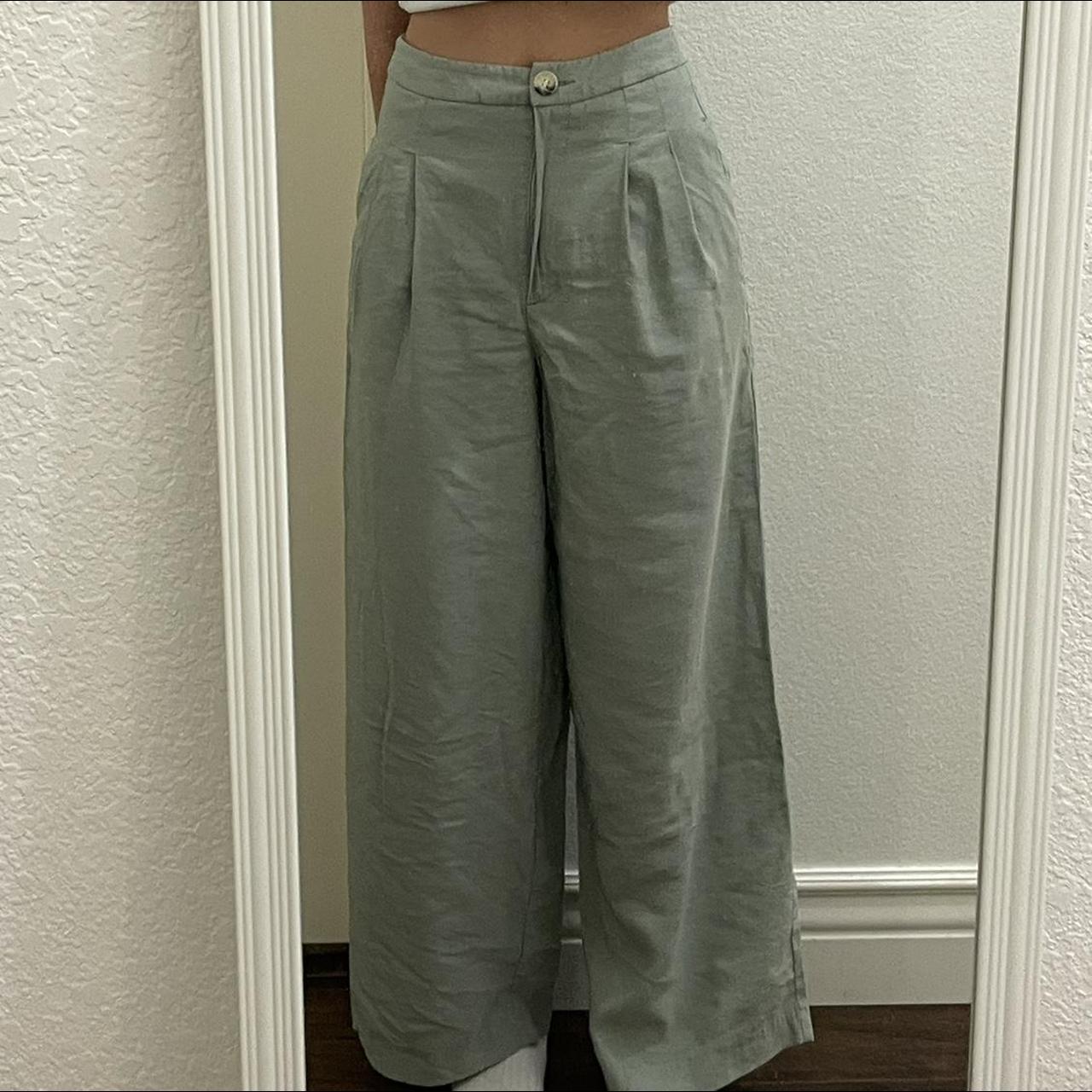 topshop sage green flowy pants size 4 slight signs... - Depop