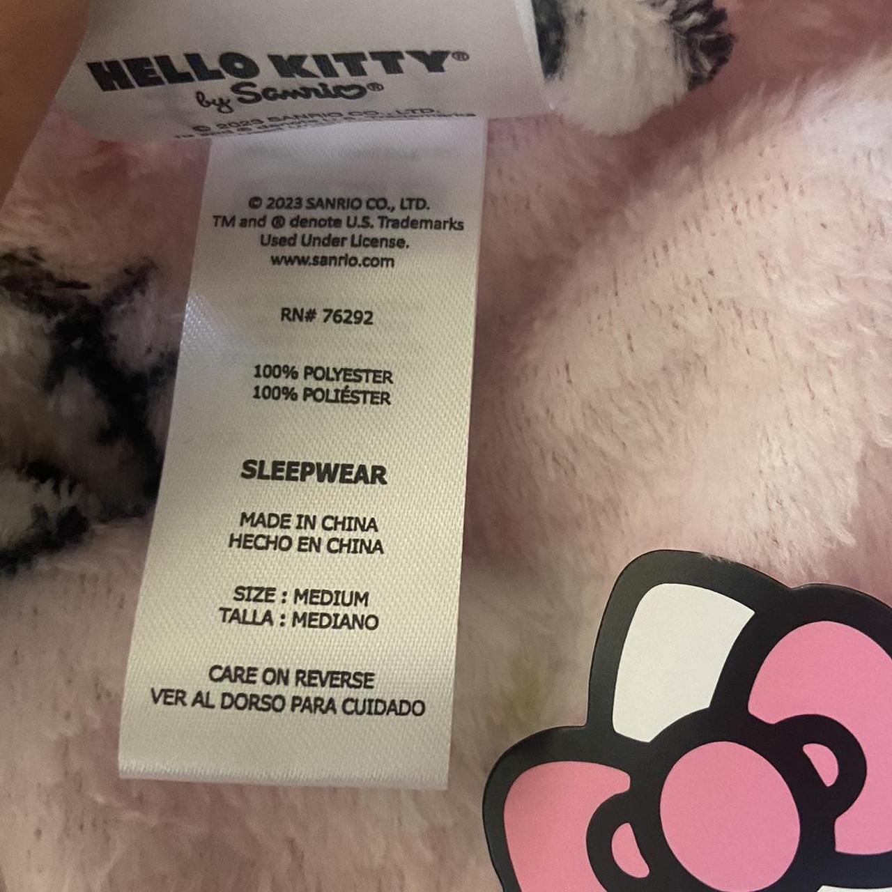 Pink daisy Hello Kitty robe. 🌼🎀💝 Size medium brand... - Depop