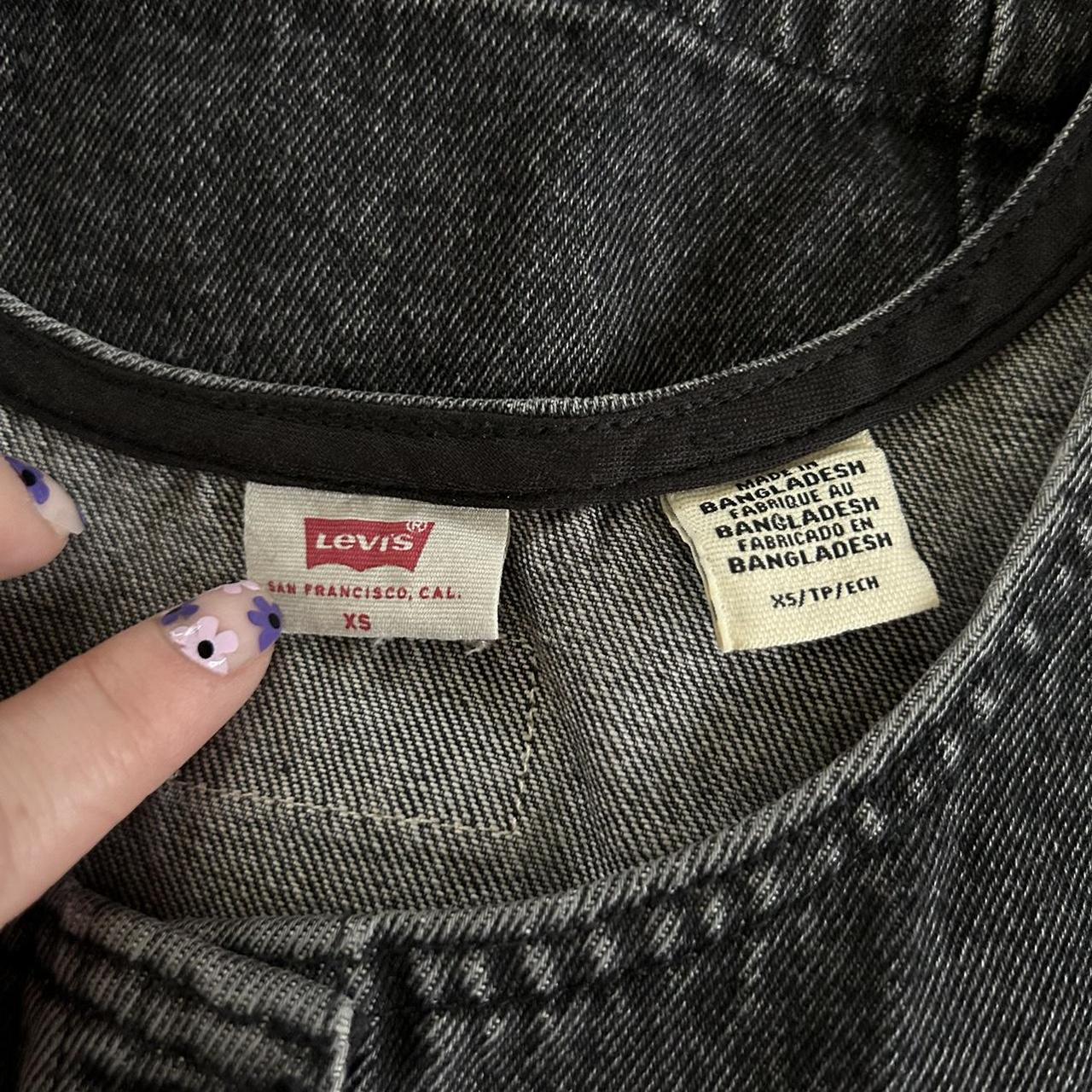 Adorable denim Levi’s dress! In excellent condition.... - Depop