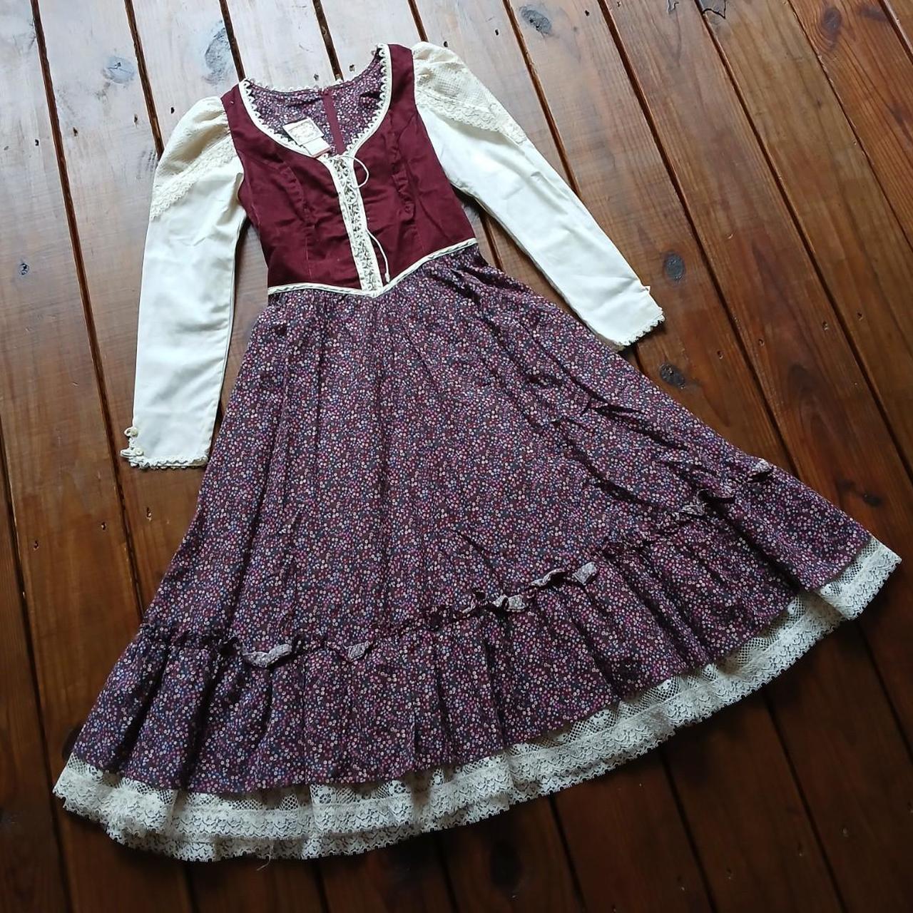Gunne Sax size 7 purple floral and wine colored... - Depop