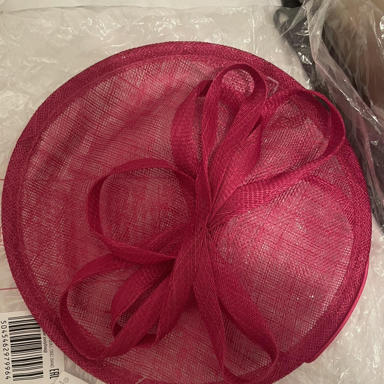 Pink accesorize fascinator Worn once, perfect... - Depop