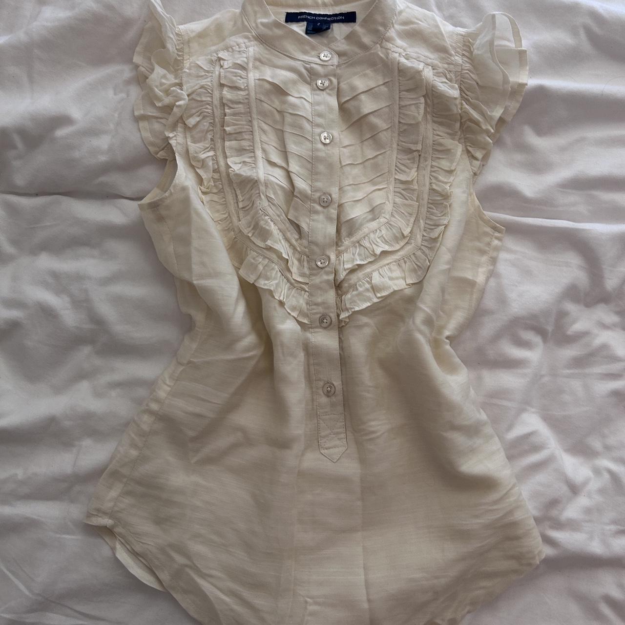 🤍 cute ruffle shirt 🤍 cute for layering under a... - Depop