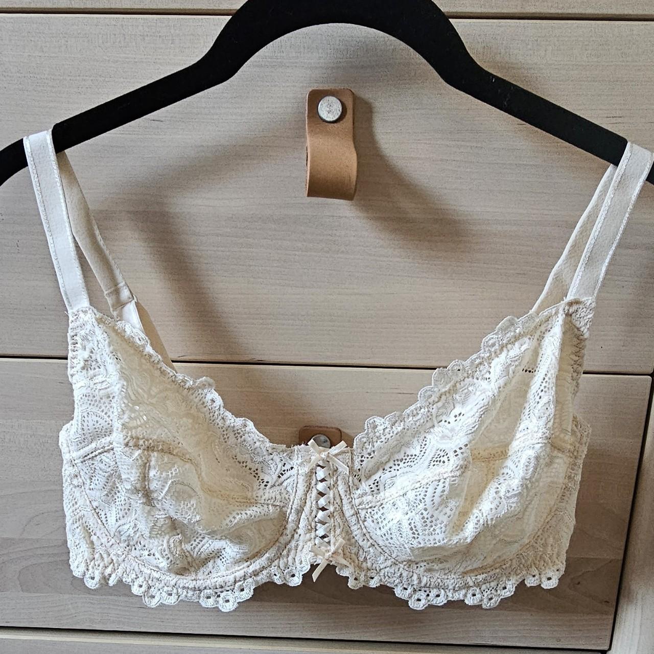 Cream/nude bra Non padded soft cup full... - Depop