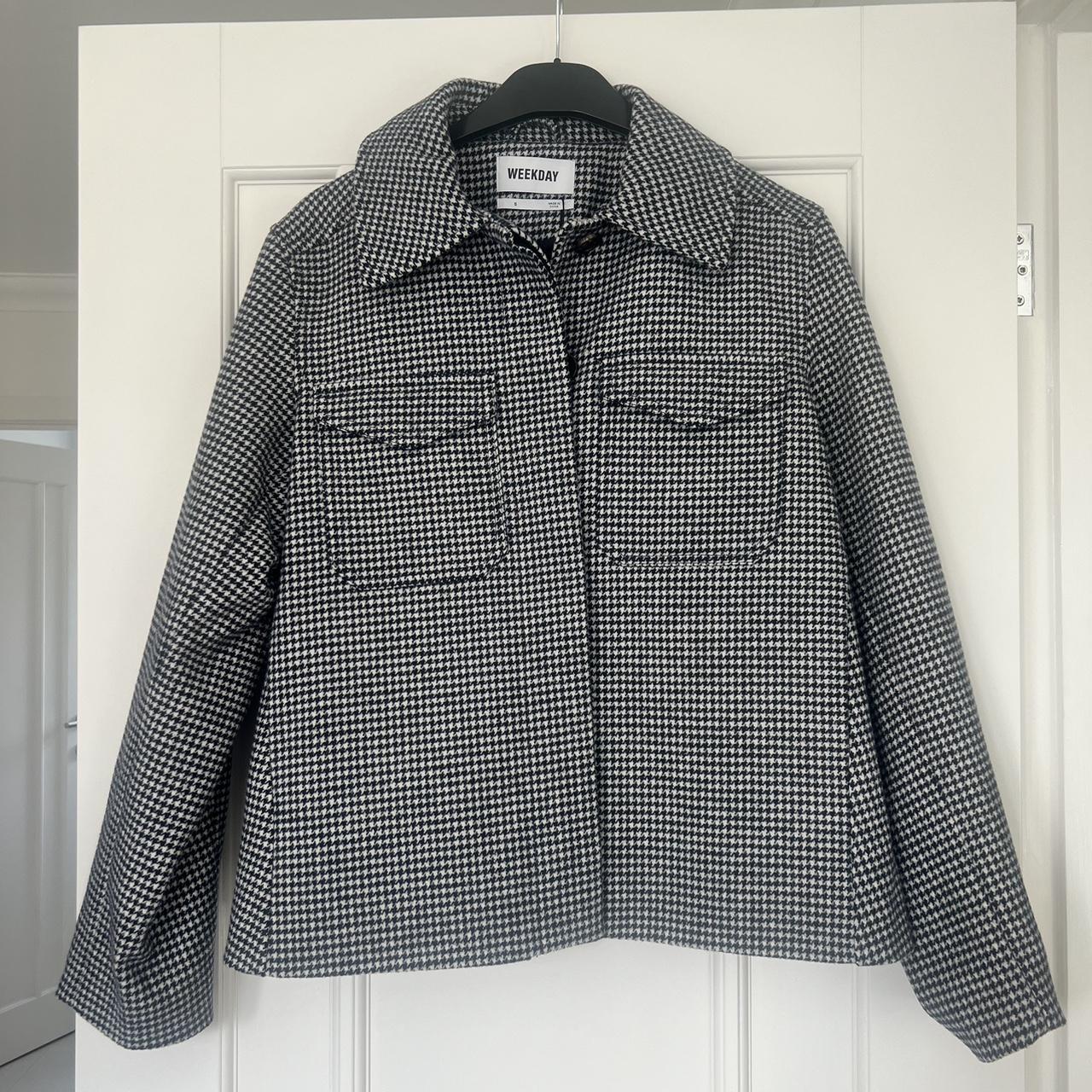 Weekday navy houndstooth boxy jacket, wool, size S - Depop
