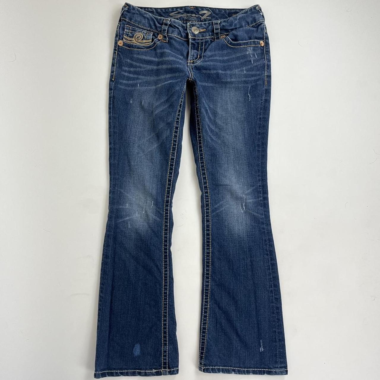 y2k low rise bootcut jeans labeled 6, runs... - Depop