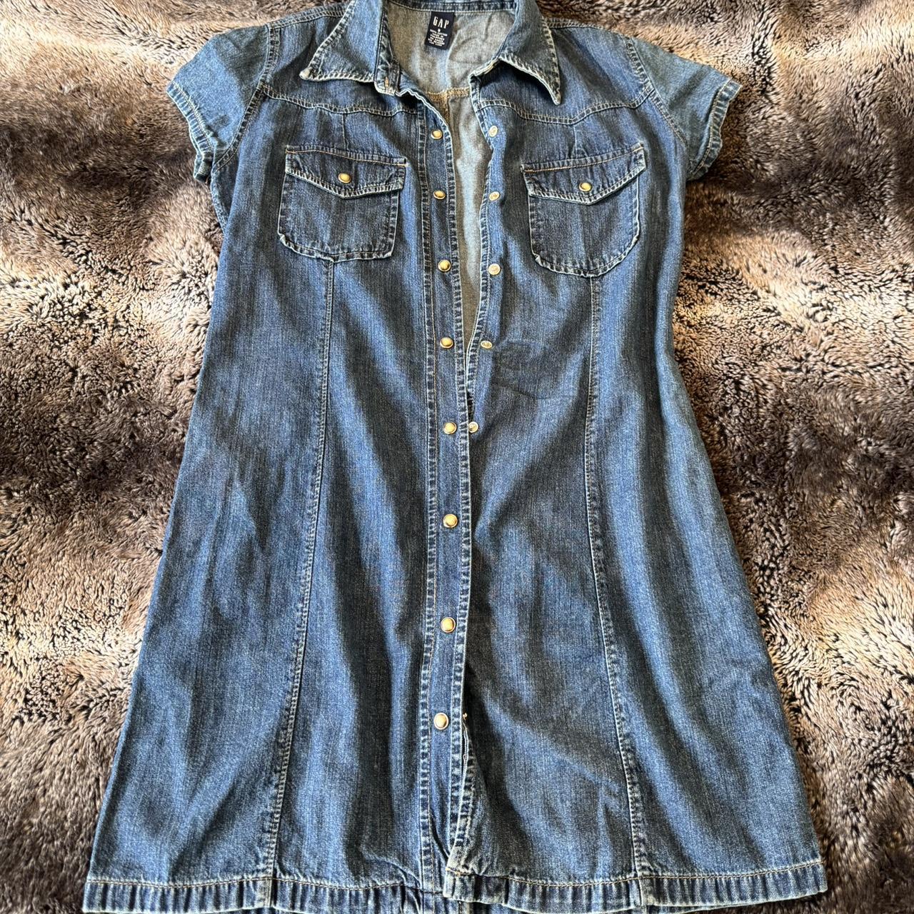 Mini Gap denim dress Size 8 - Depop