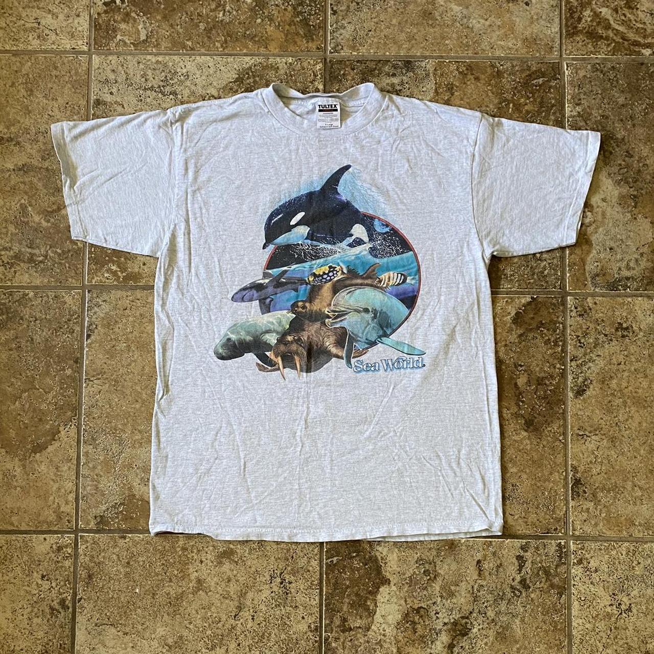 Vintage Seaworld Shirt Awesome graphic and in... - Depop