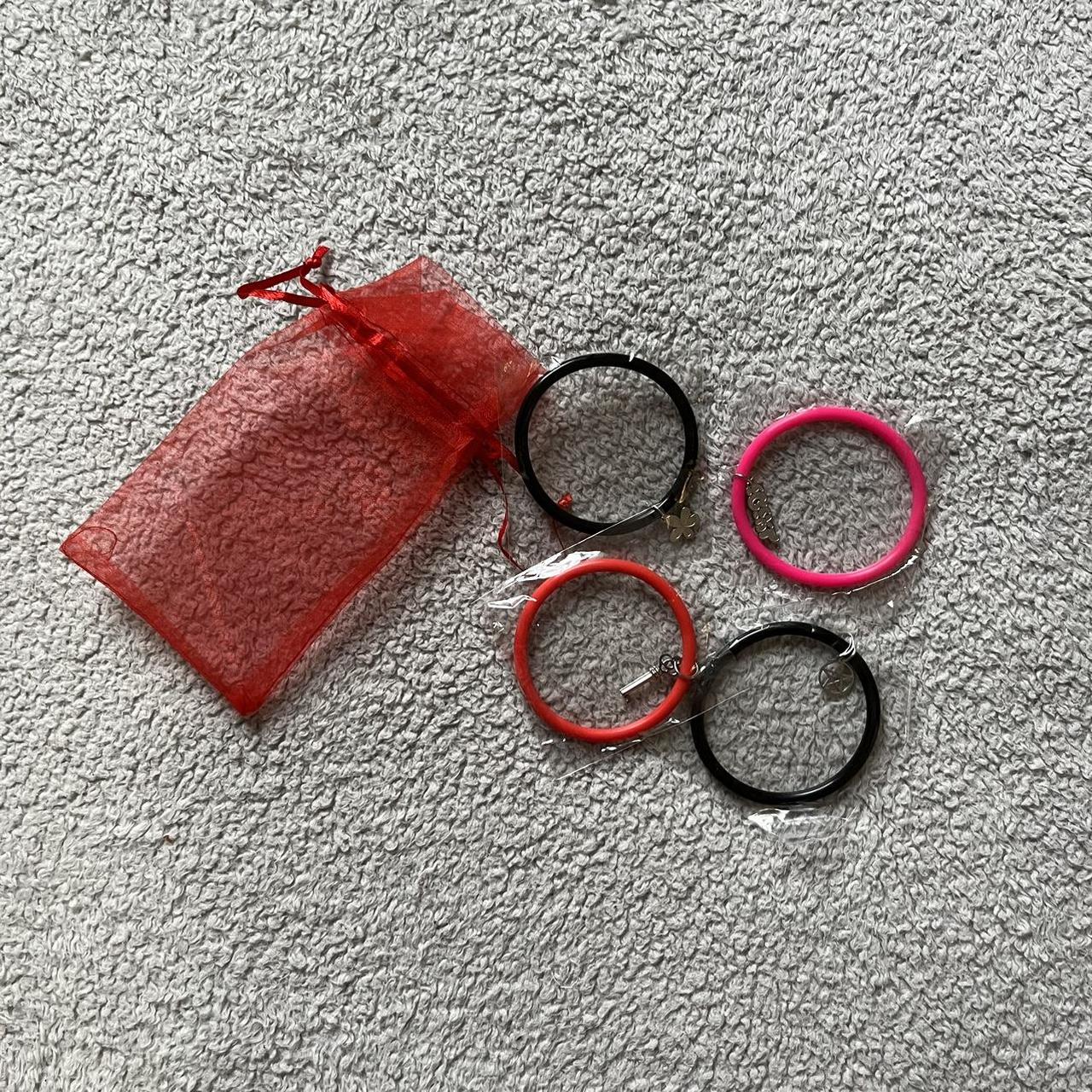 igirl jelly band 4-pack—4 assorted jelly bands from... - Depop