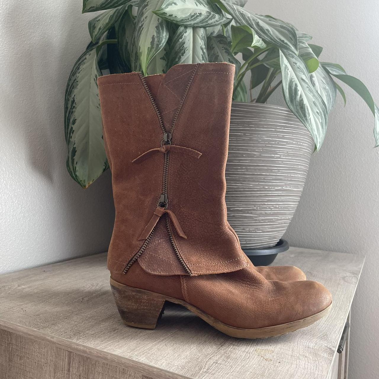 VINTAGE LEATHER BOOTS!! double layer effect with... - Depop