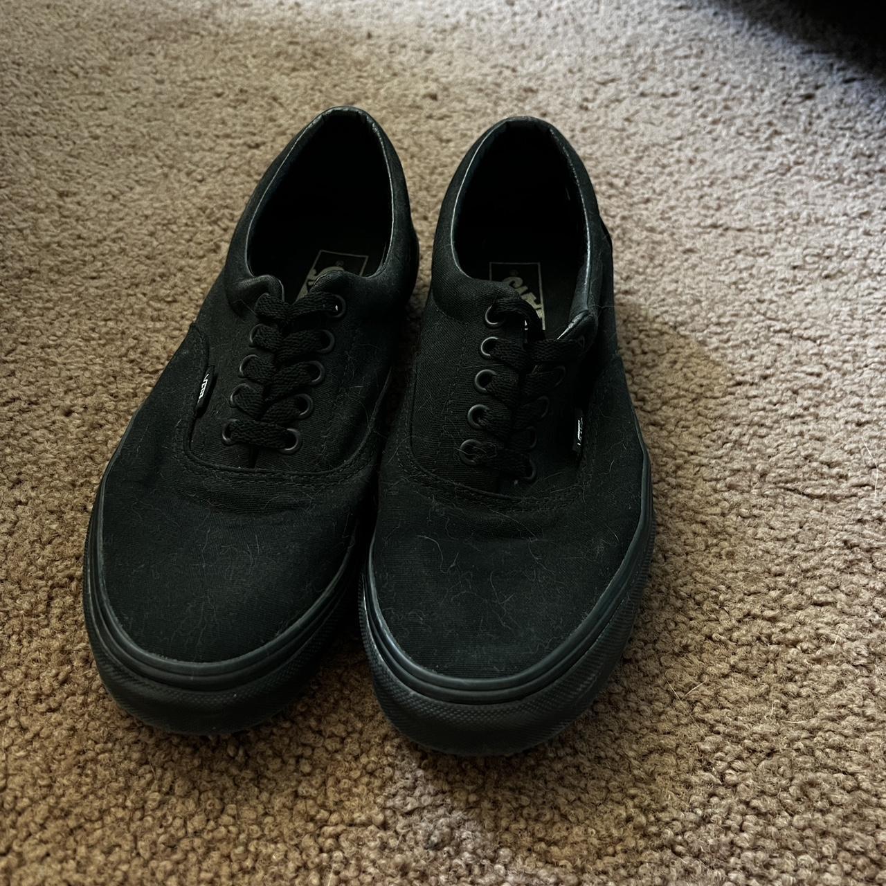 never worn, i just need to lint roll them a little - Depop