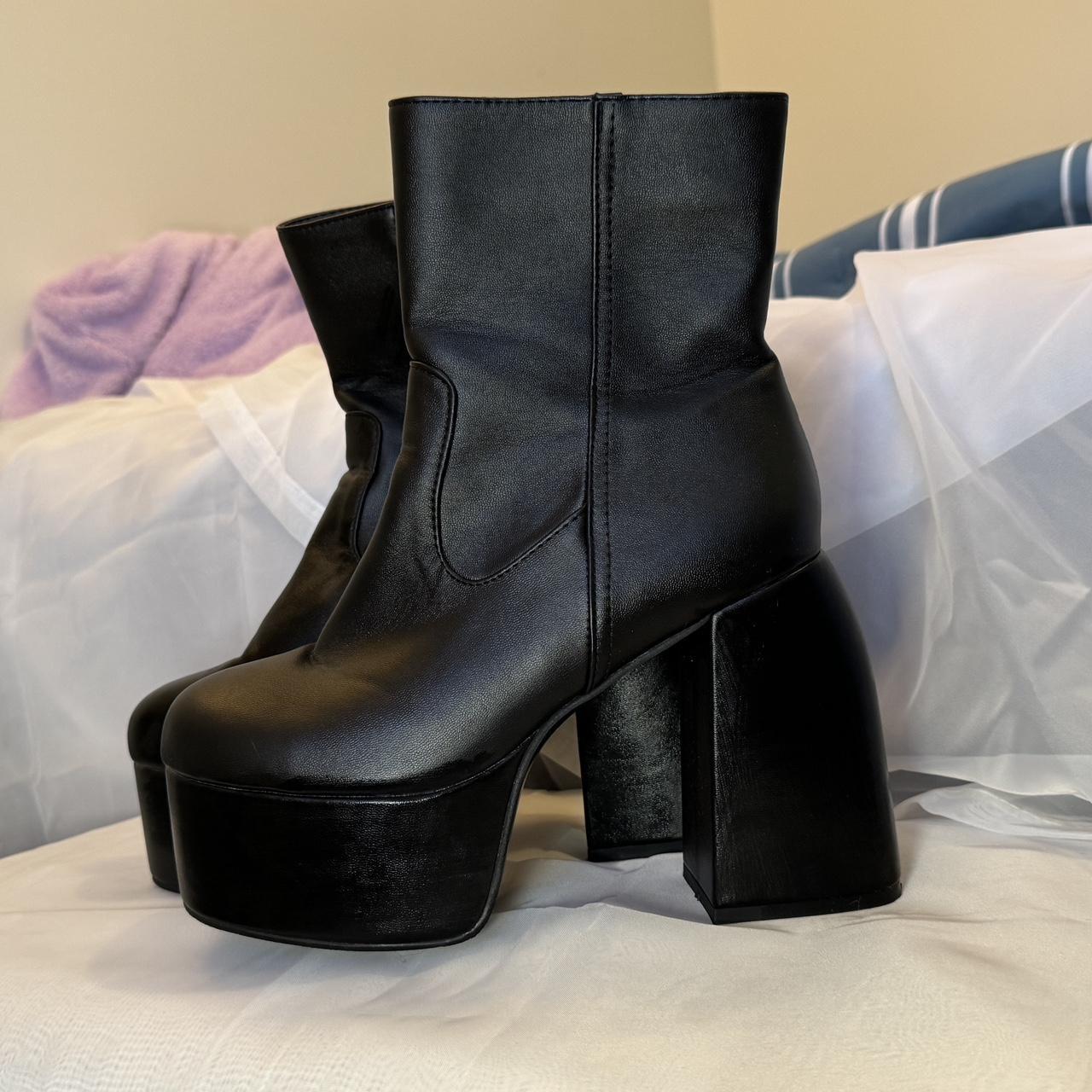 very tall 4-5 in platform boots - above ankle... - Depop