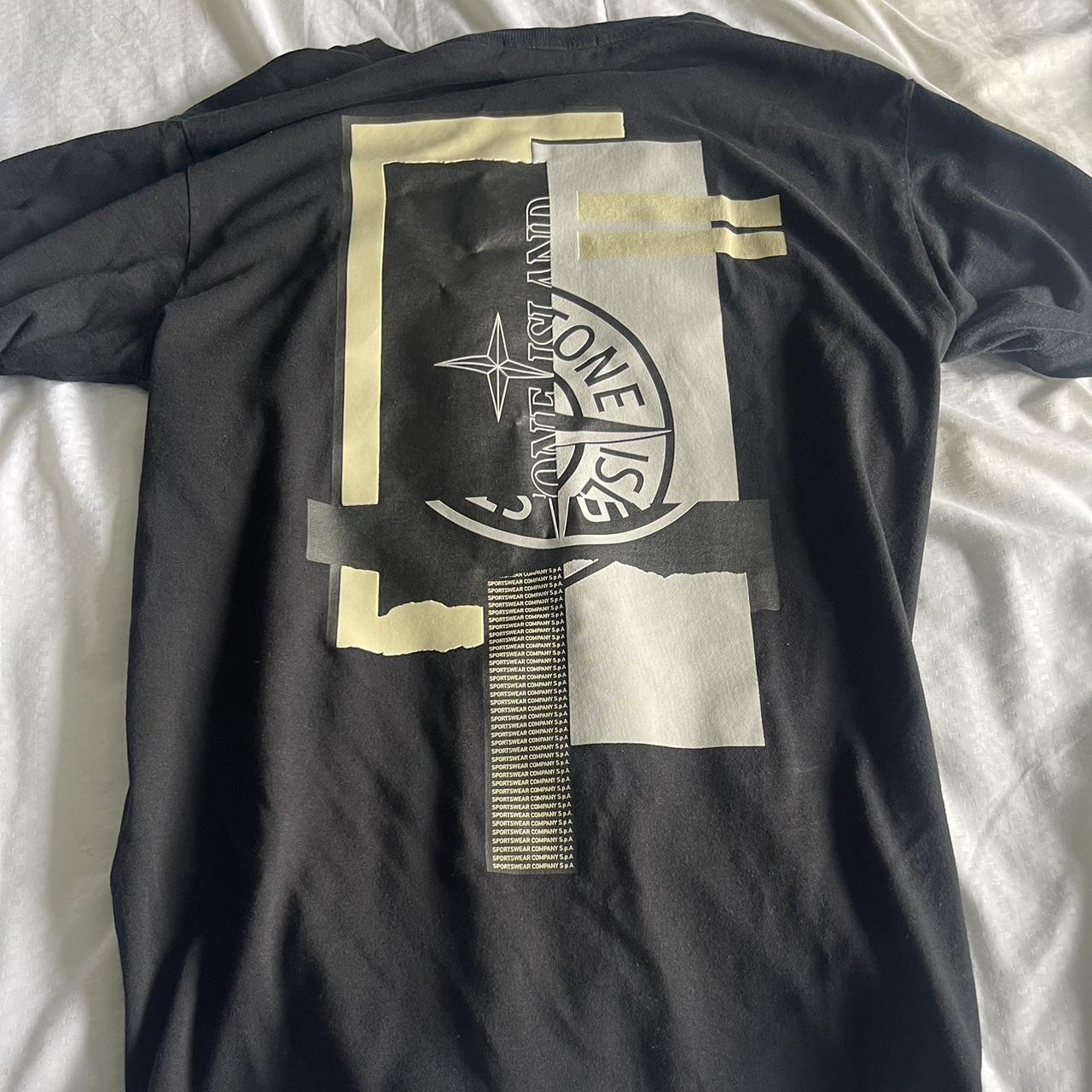 Stone Island Men's T-shirt | Depop