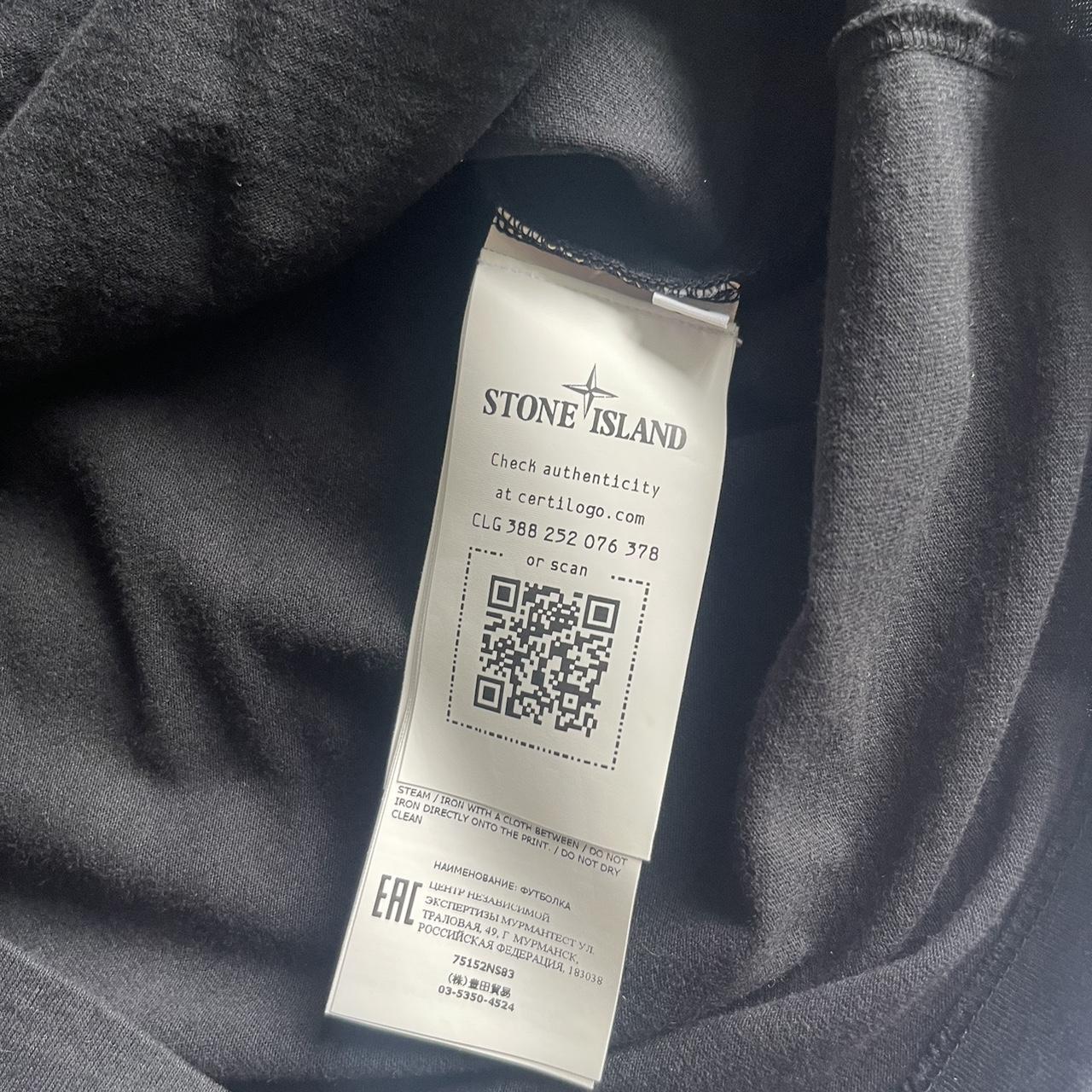 Stone Island Men's T-shirt | Depop