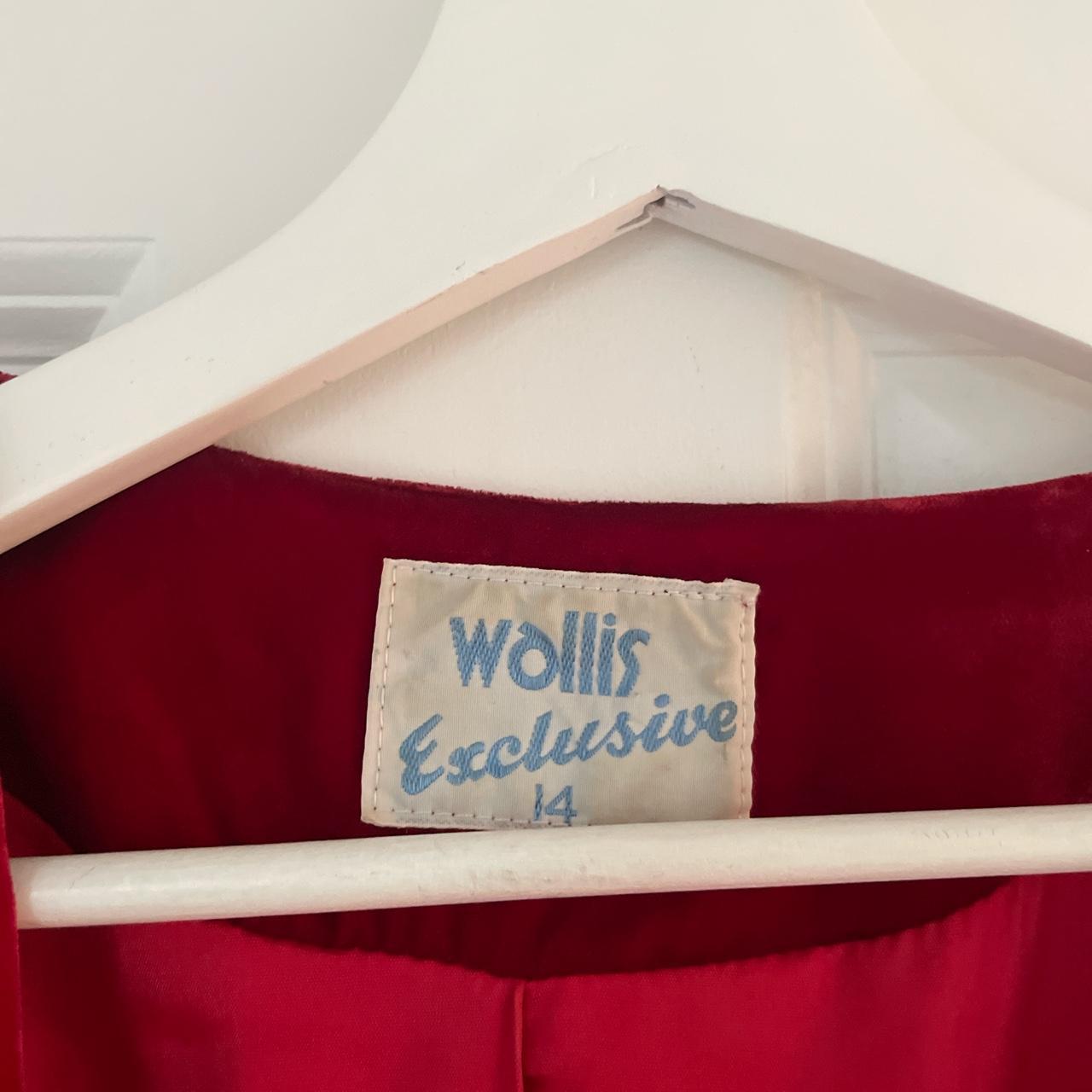 WALLIS EXCLUSIVE Red Velvet Blazer Size: UK14 - Depop