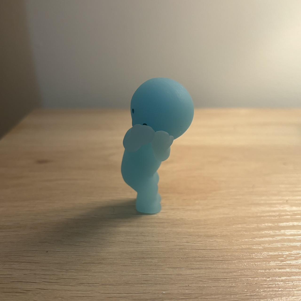 bath smiski like new, no visible damage - Depop