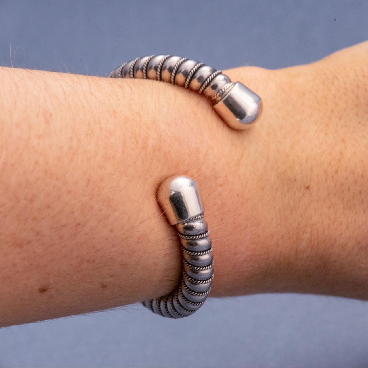 Solid sterling silver reticulated tube bangle with... - Depop