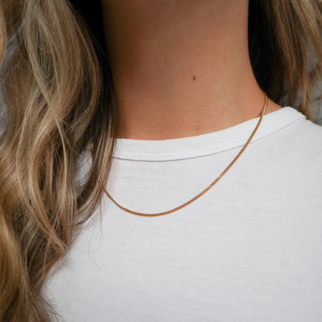 Solid 9K gold fine curb chain necklace Vintage... - Depop