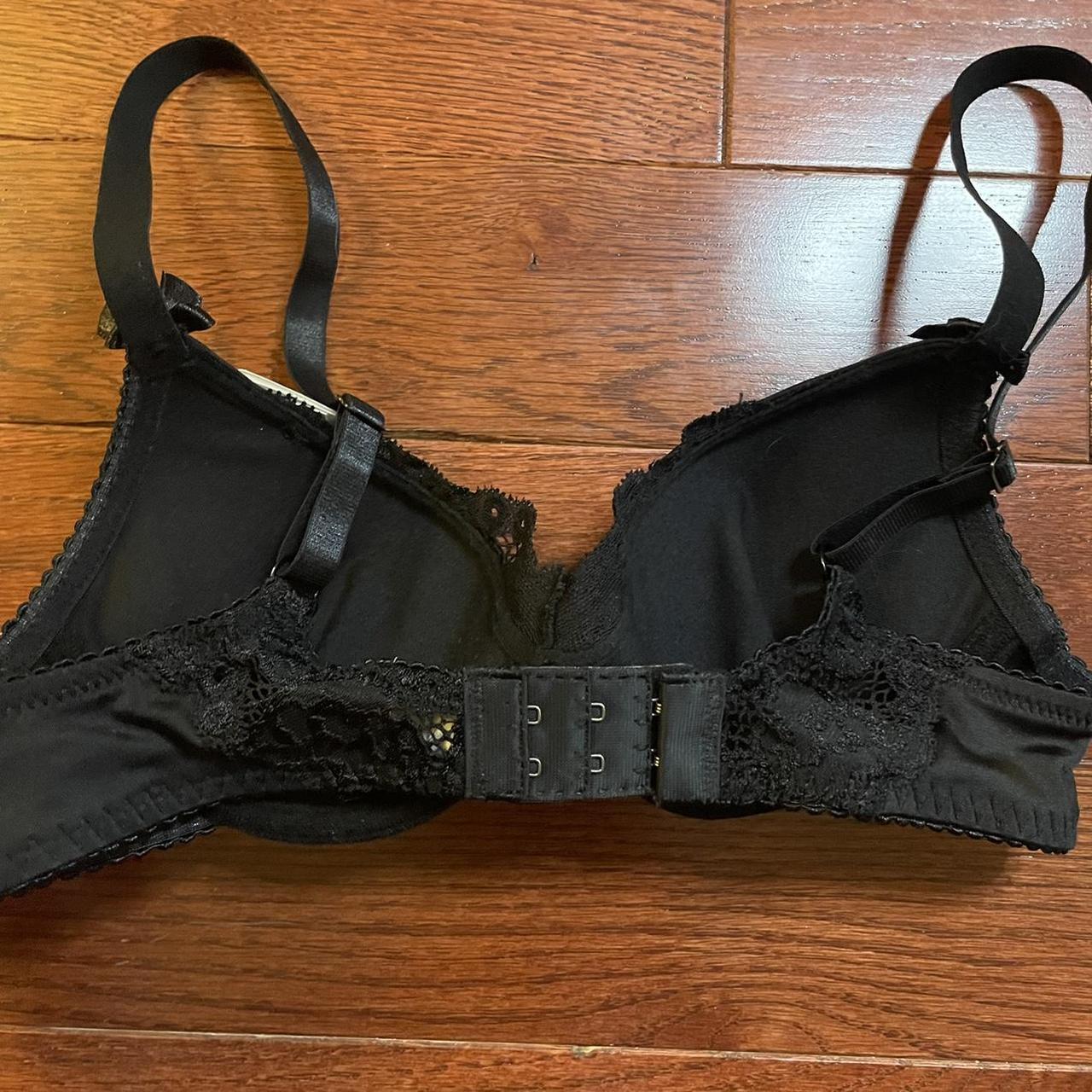 cute little black bra size 70a measurements ... - Depop