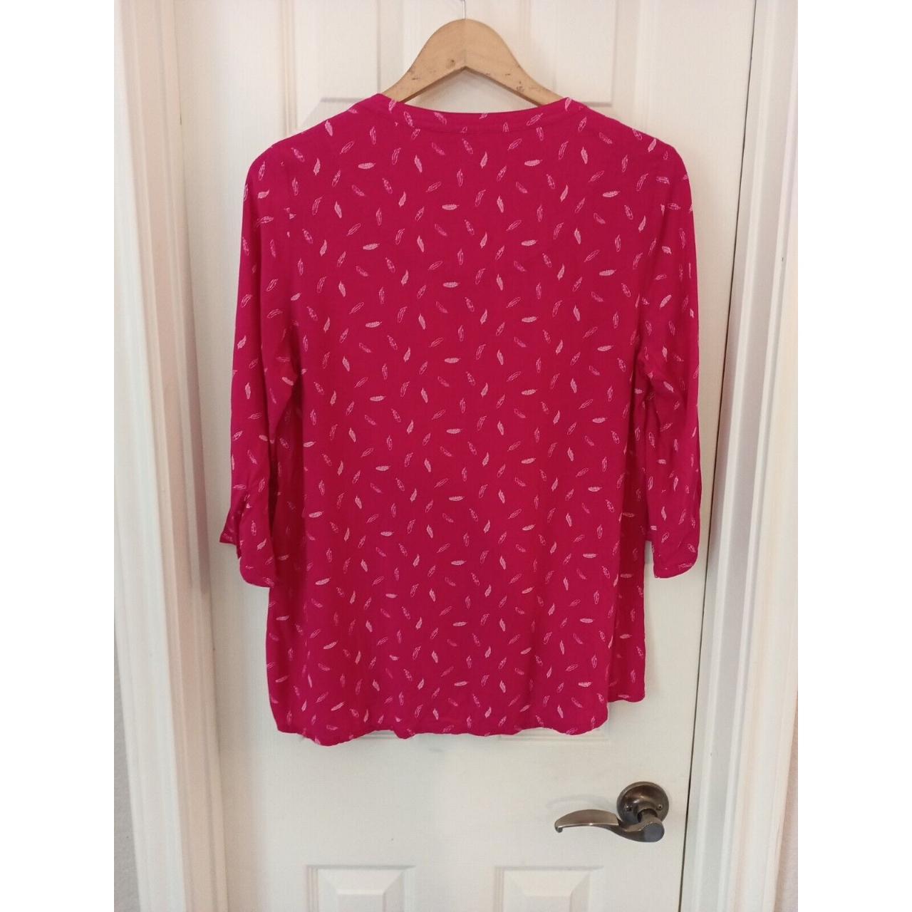 Women's Cecil Pink Feather Print 3/4 / Roll Tab... - Depop