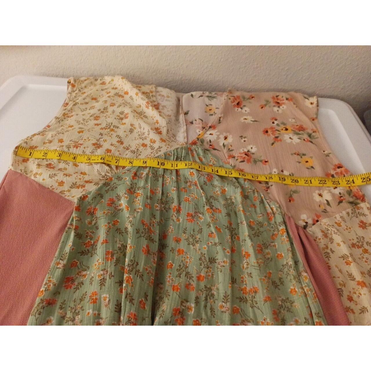 Women's Sugar Fox Boho Flowy Floral Print V neck... - Depop