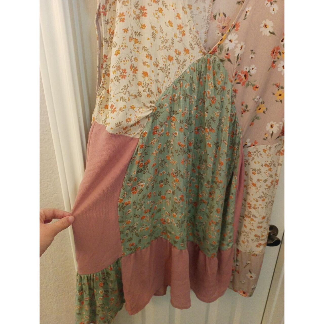 Women's Sugar Fox Boho Flowy Floral Print V neck... - Depop