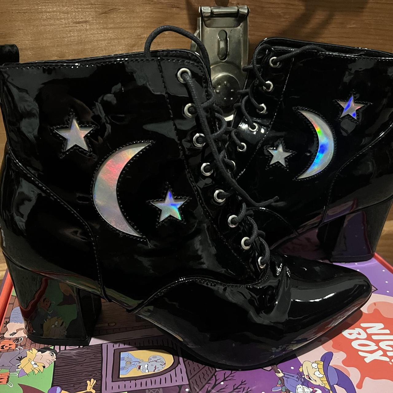 Hot Topic moon and stars boots, US size 8. Tried on... - Depop