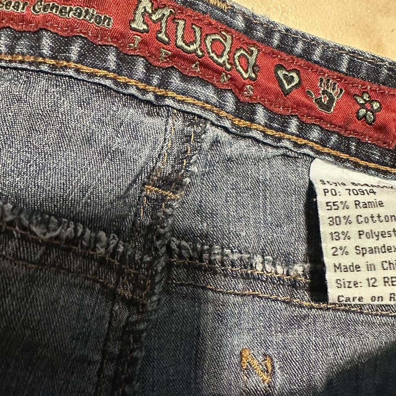 Mudd Jeans. Message for more questions. Laying... - Depop