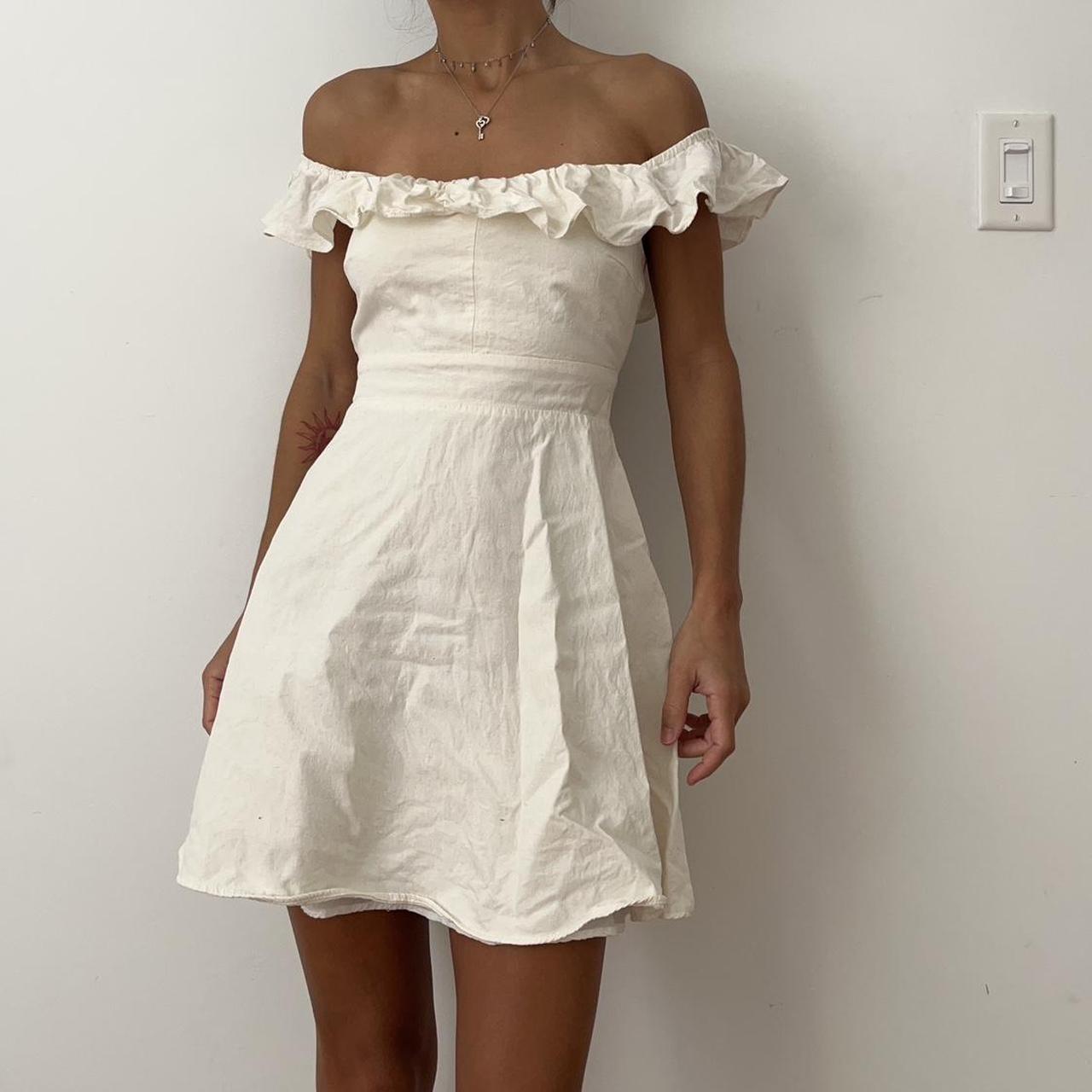 Boho cream Zara dress. Model is size xs/s - 5’2 - Depop