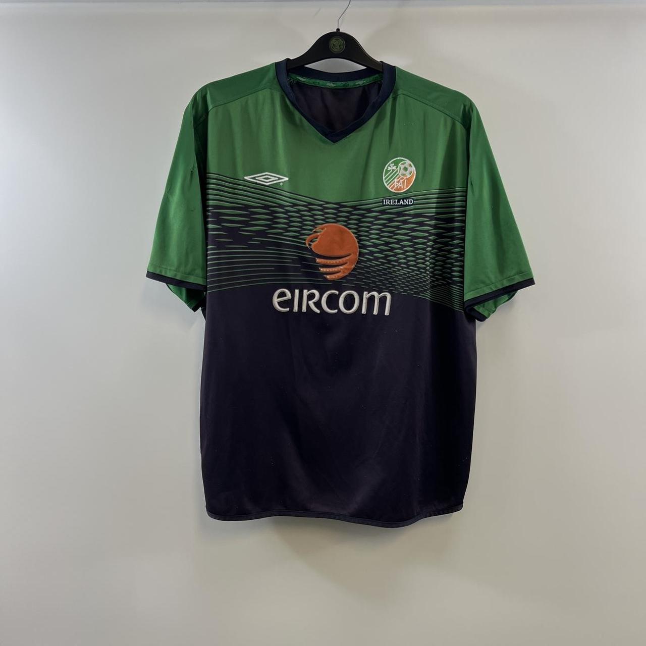 Ireland Training Football Shirt 2003/04 Adults Large... - Depop