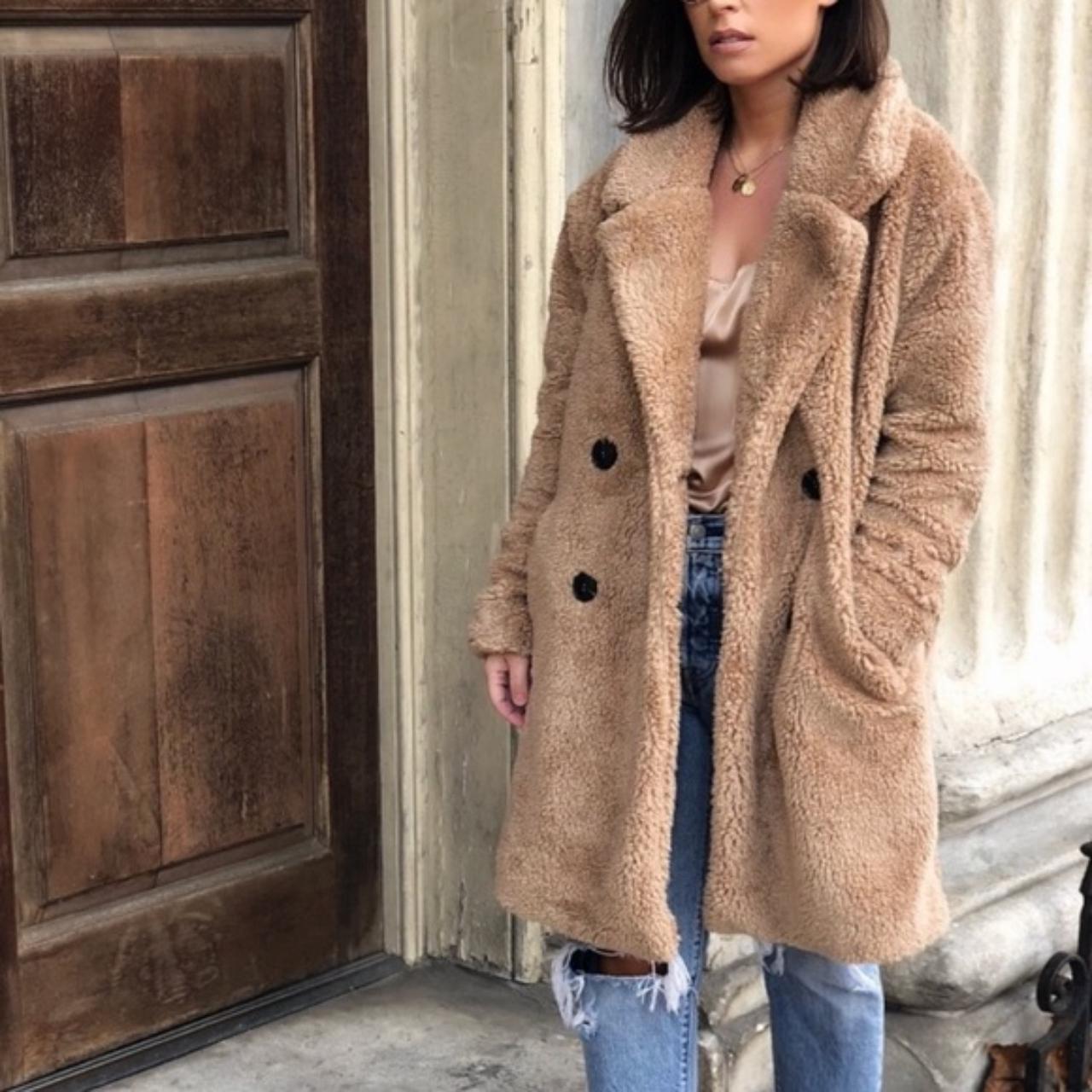 Soft cozy faux fur teddy coat Size M True to size... - Depop