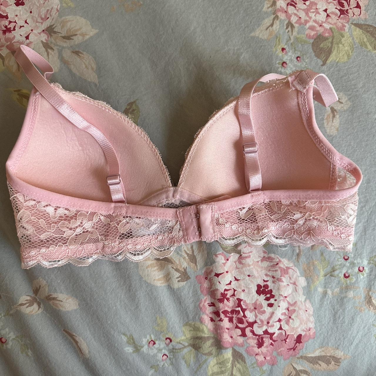 Delias Pink Lace Bra 36A, fits me and I’m a 32A so... - Depop