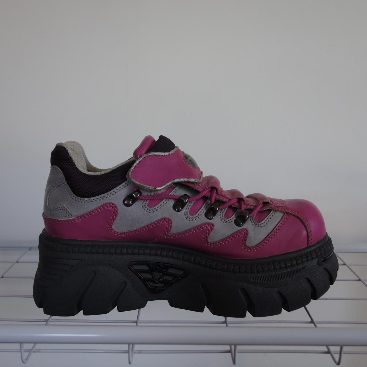 Next post on may 10th Late 90s Roxy platform... - Depop